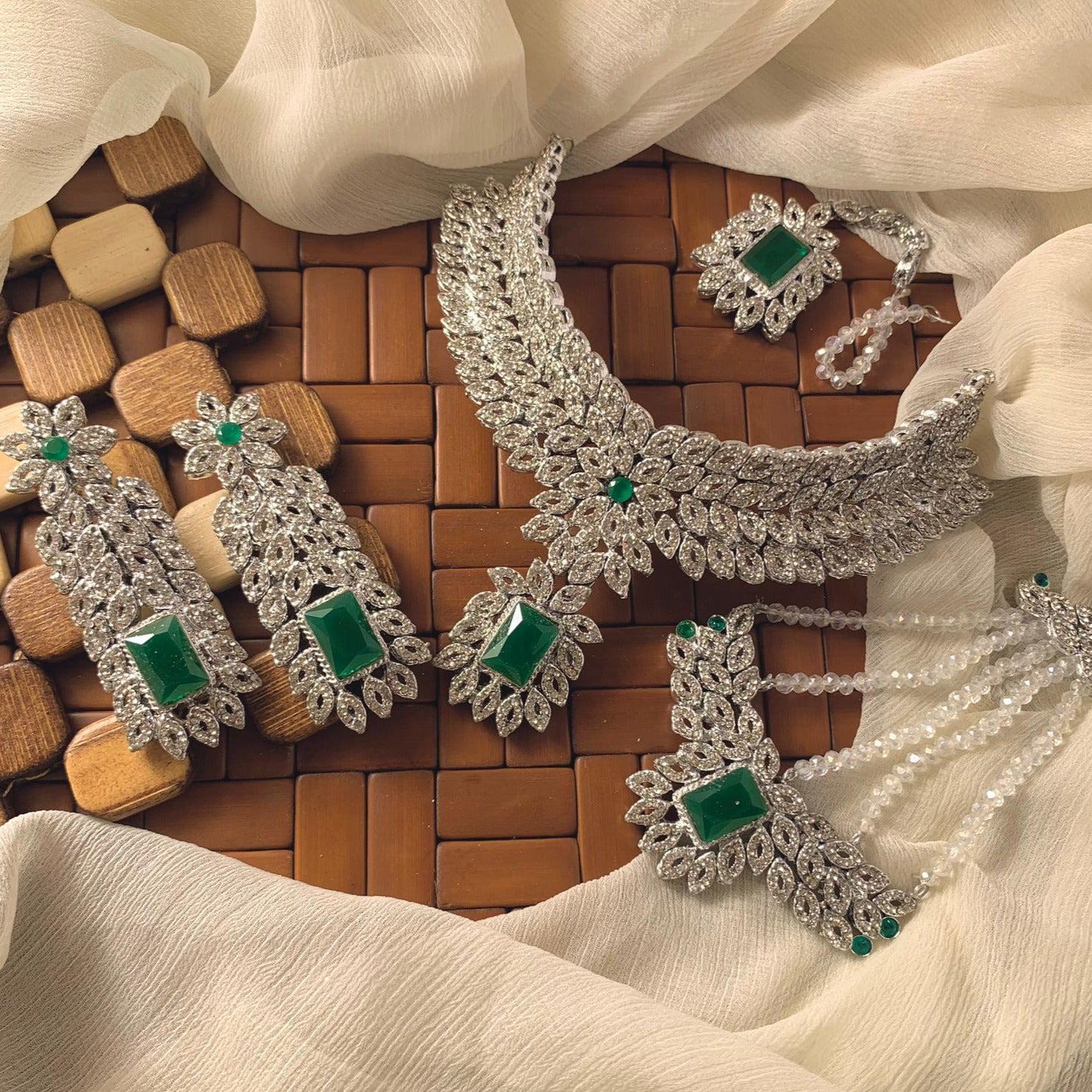 Anjali Australian Stones Luxurious Bridal Set Emerald – Girls Closet PK